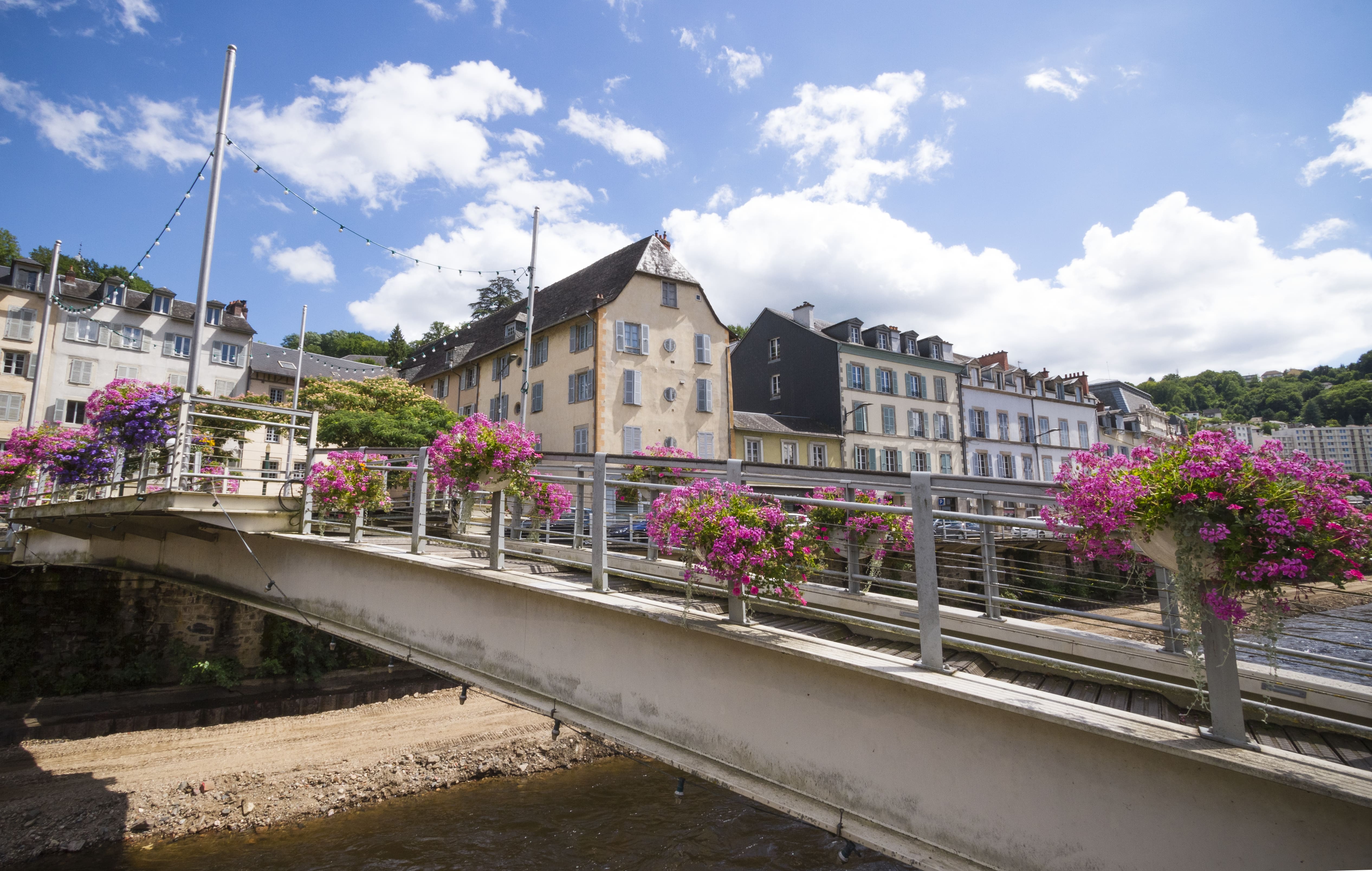 Pays de Tulle Pratique